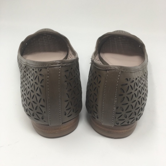 Vince Camuto | Shoes | Vince Camuto Vp Lancer Perforated Cut Out Flats ...